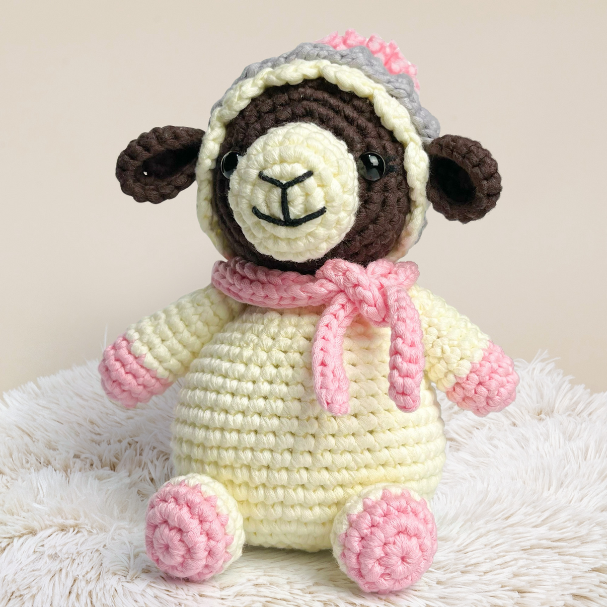 Wooly The Sheep Crochet Pattern – Hooks & Needles INT